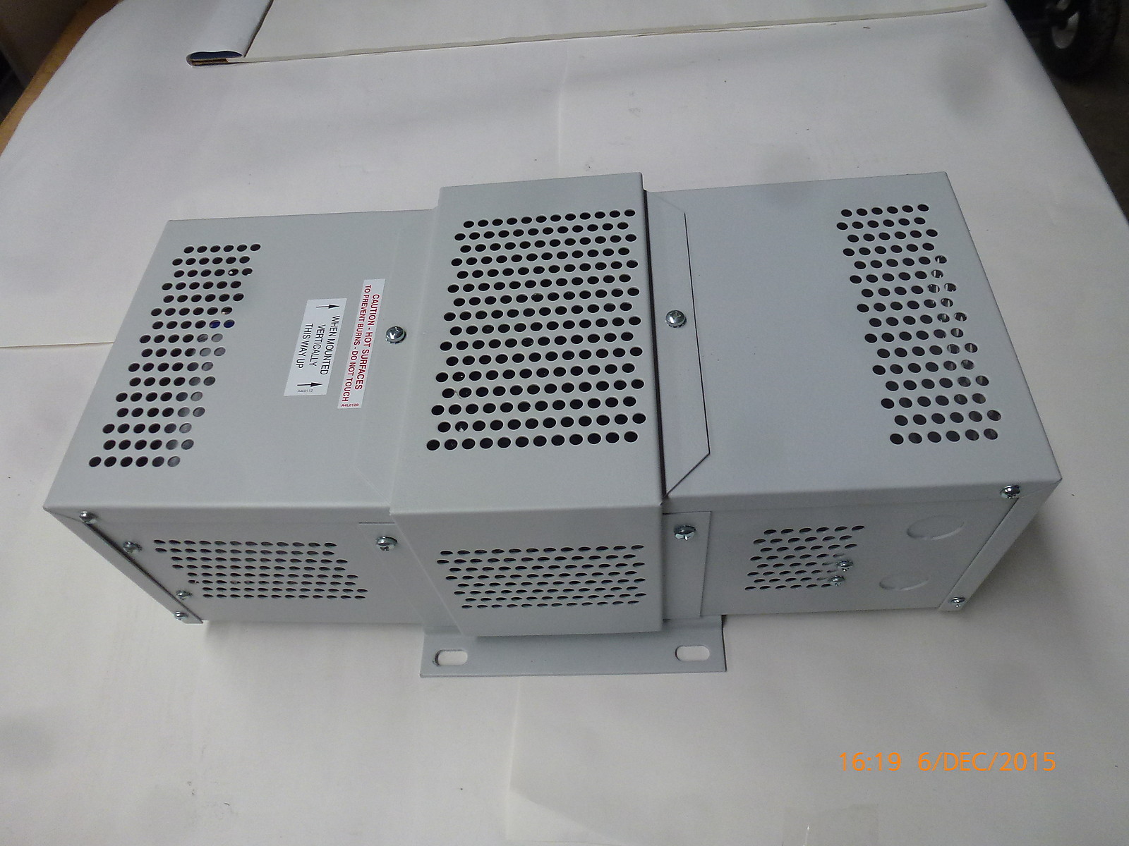 Eaton Powerware 2605-1000M Multivolt Power Conditioner 120/240/415V ...