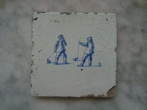 17th century delft handpainted dutch tile,around 1660 , golf, sport ...