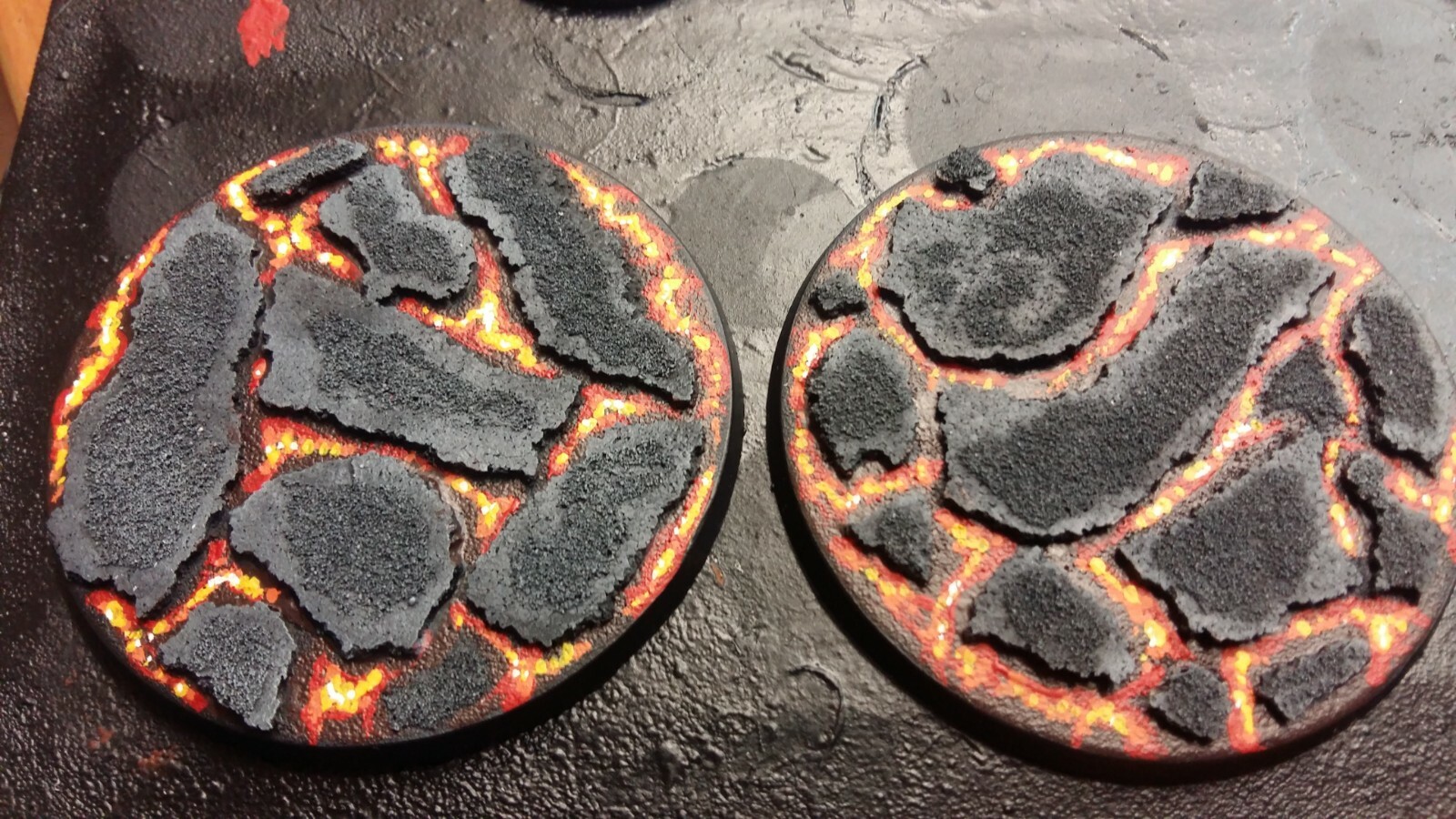 2 X Painted 80mm resin bases Lava Dreadnought Warhammer 40k Sigma | eBay