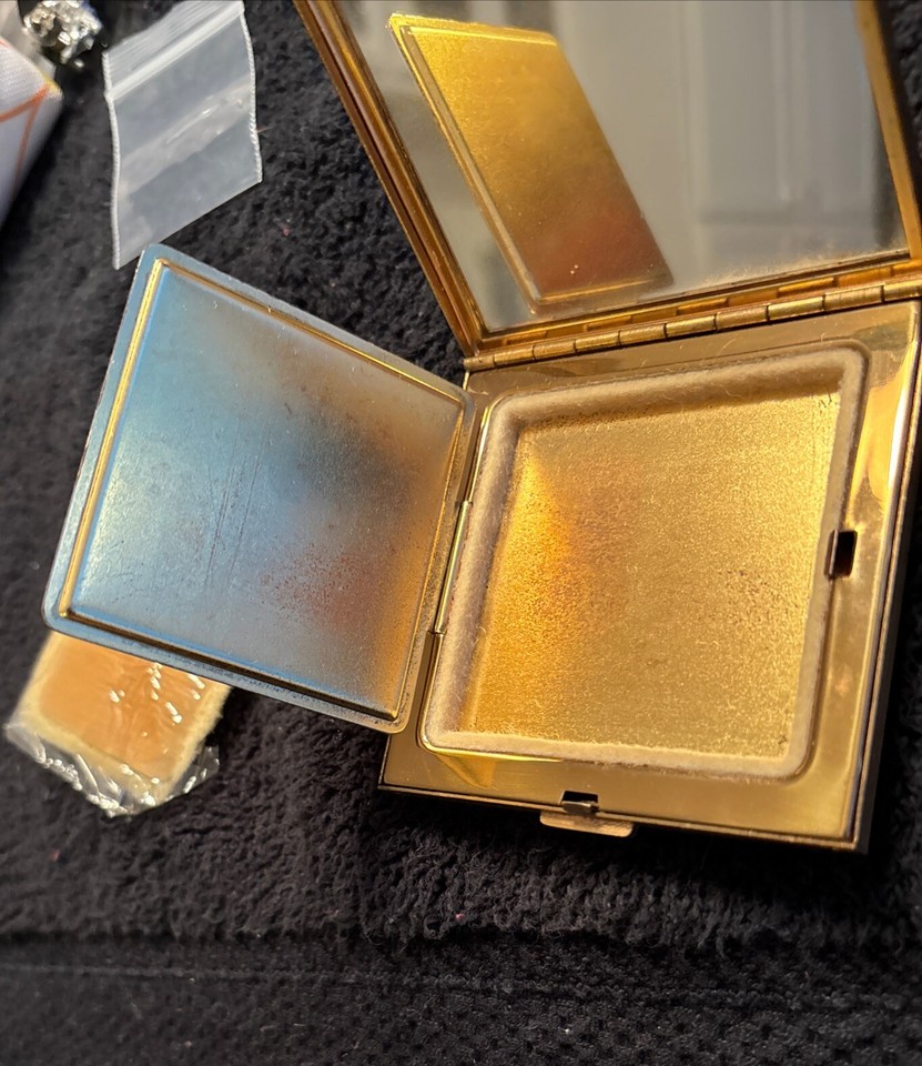Vintage makeup compact-Volupte Rare Gorgeous Rhinestones Gold Tone ...