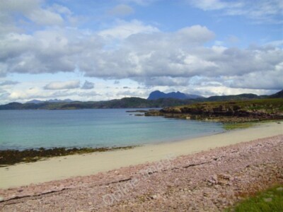 Photo 6x4 Garvie Bay Brae of Achnahaird Pink rocks and pale sand at ...