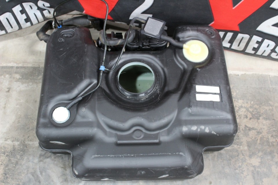 GEN 3 (2003-2006) DODGE VIPER FUEL GAS TANK OEM PLASTIC GREAT CONDITION ...