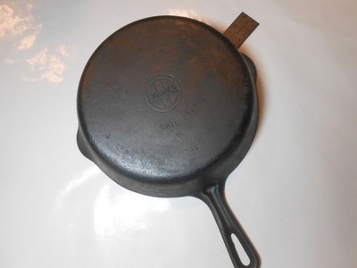 Griswold #7 Cast Iron Skillet 701 | eBay