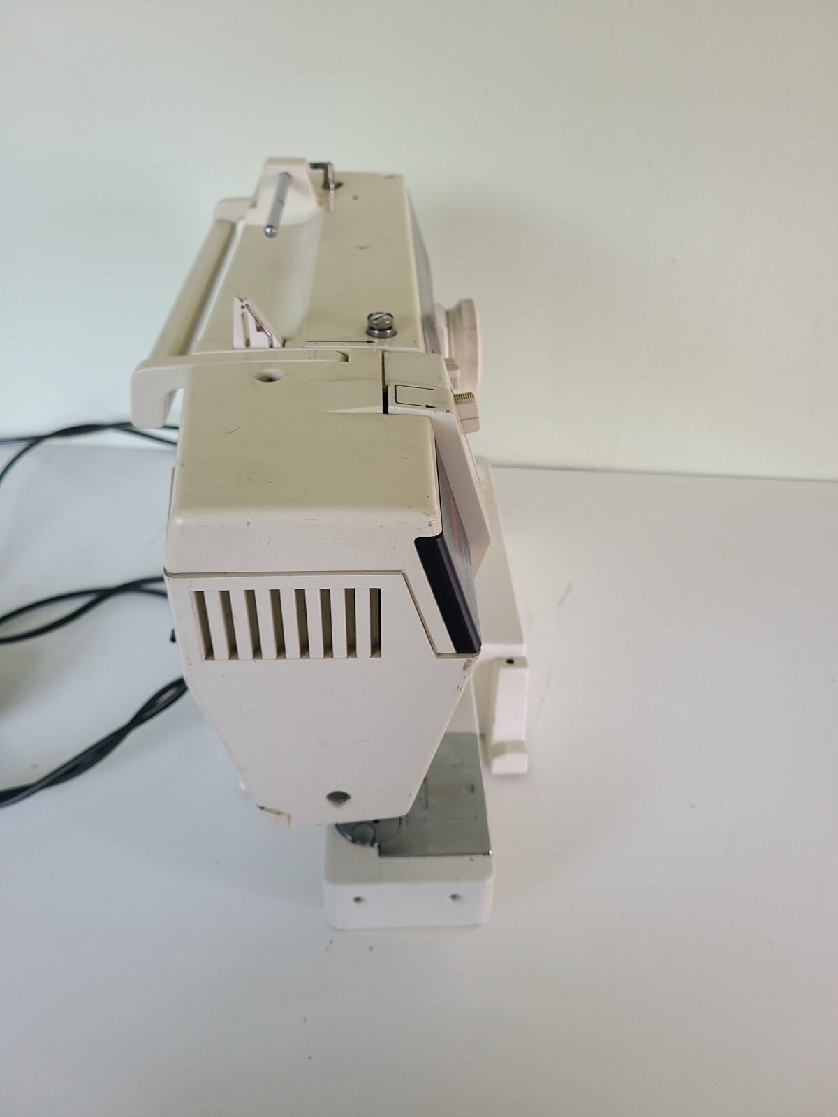 Limited Edition Singer 7033 Sewing Machine With Custom Presser Handle ...