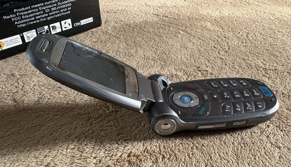 LG VX8300 Verizon Wireless Cell Flip Phone GRAY Camera Bluetooth ...