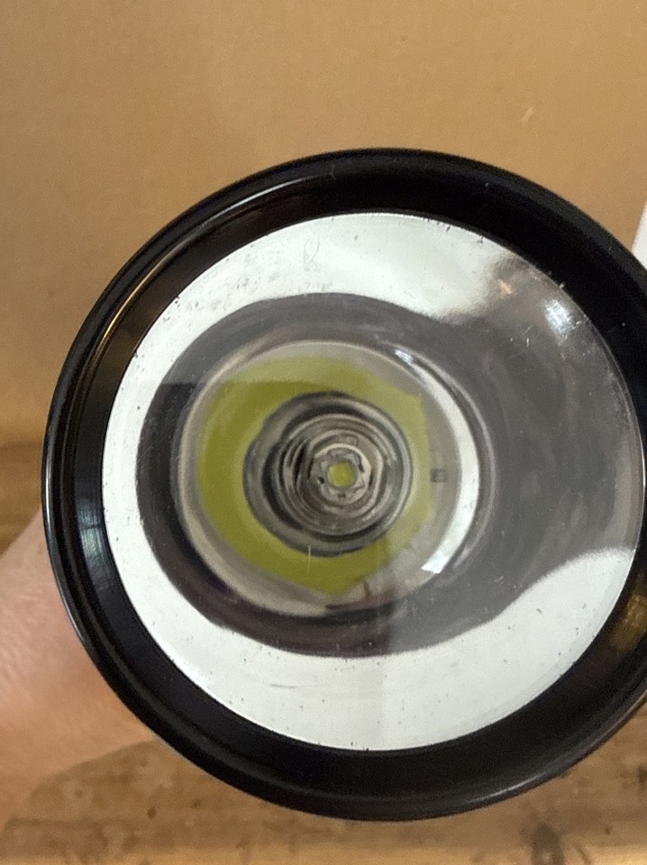 MAG-LITE Flashlight LED Mag Light ML-300L CANADA - NOT WORKING PARTS ...