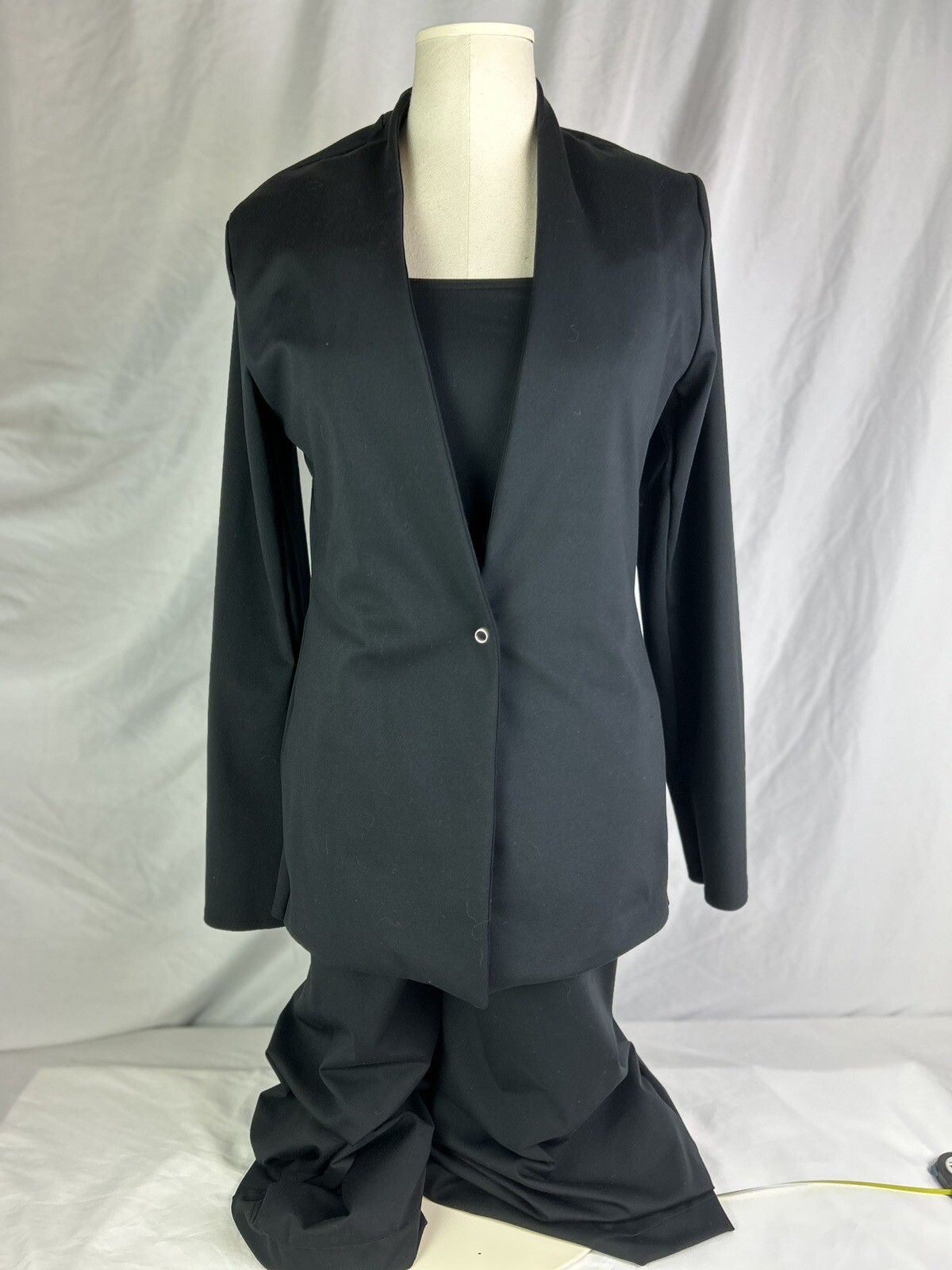 Kelle Dance costume / THE NEW SUITS YOU! Blazer, top,… - Gem