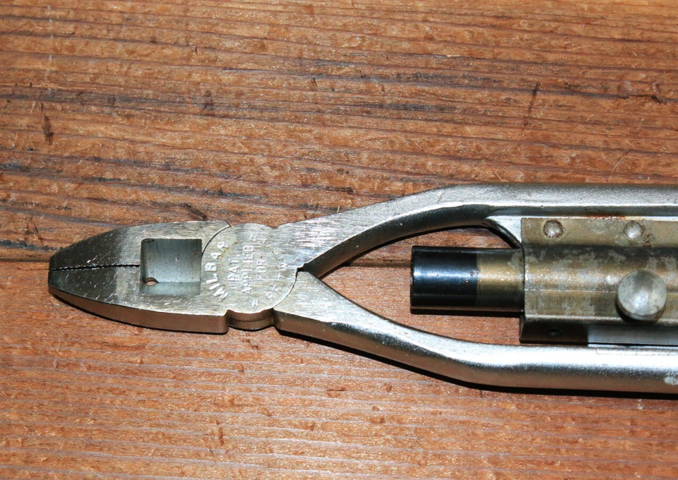 MILBAR 9.75" WIRE TWISTER PLIERS SAFETYTWIST USA Pat applied for ...