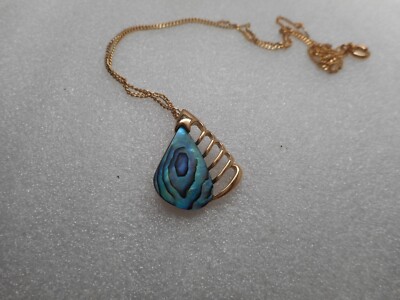 Abalone Paua Shell Pendant Open Work Gold Tone Shell Bee Mark 18" NS ...