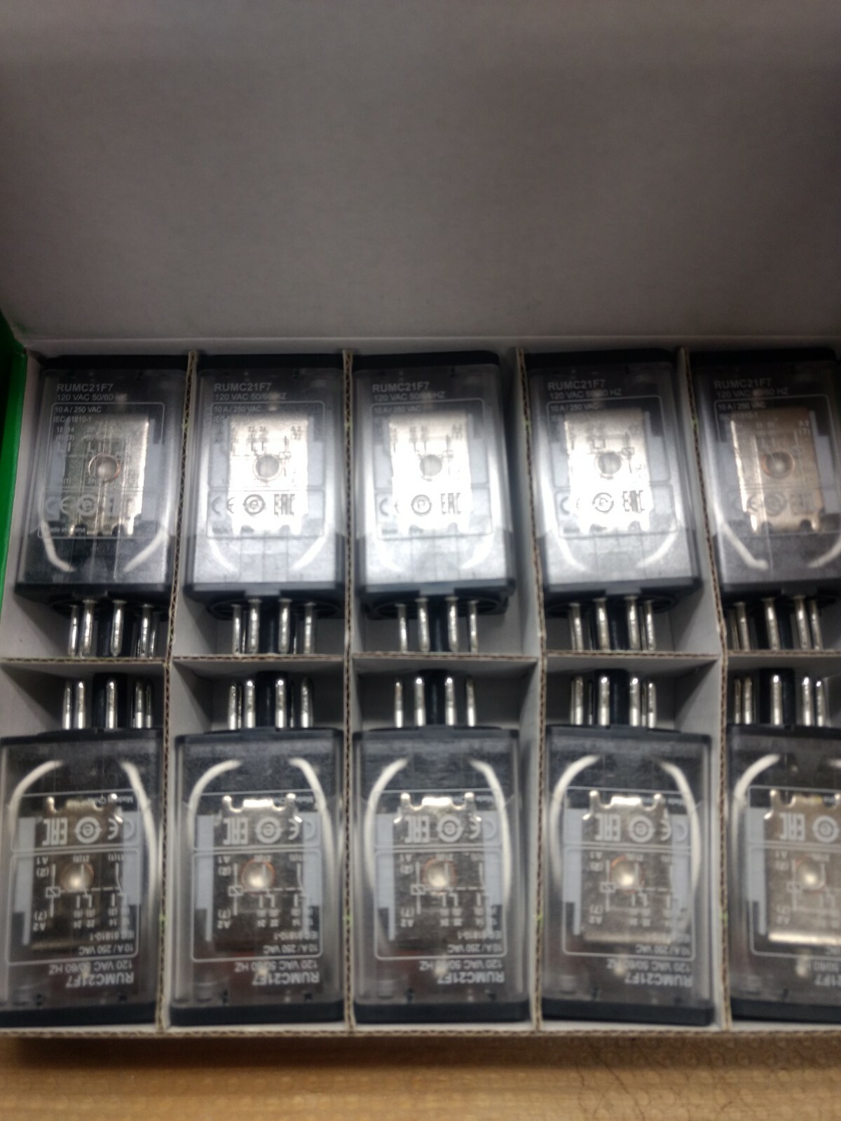 RUMC21F7 Universal plug-in relay Zelio RUM-2C/O-120VAC-10A 8 Pins ...