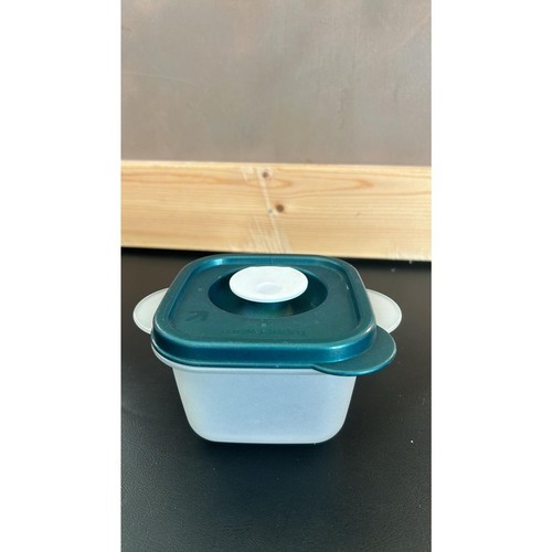 Tupperware Crystal Wave 1.25 Cup Square Lunch Container Microwave ...