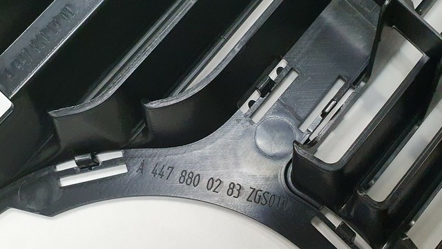 Mercedes-Benz V Class W447 Front Radiator Grill P/n A4478880123 Ref ...