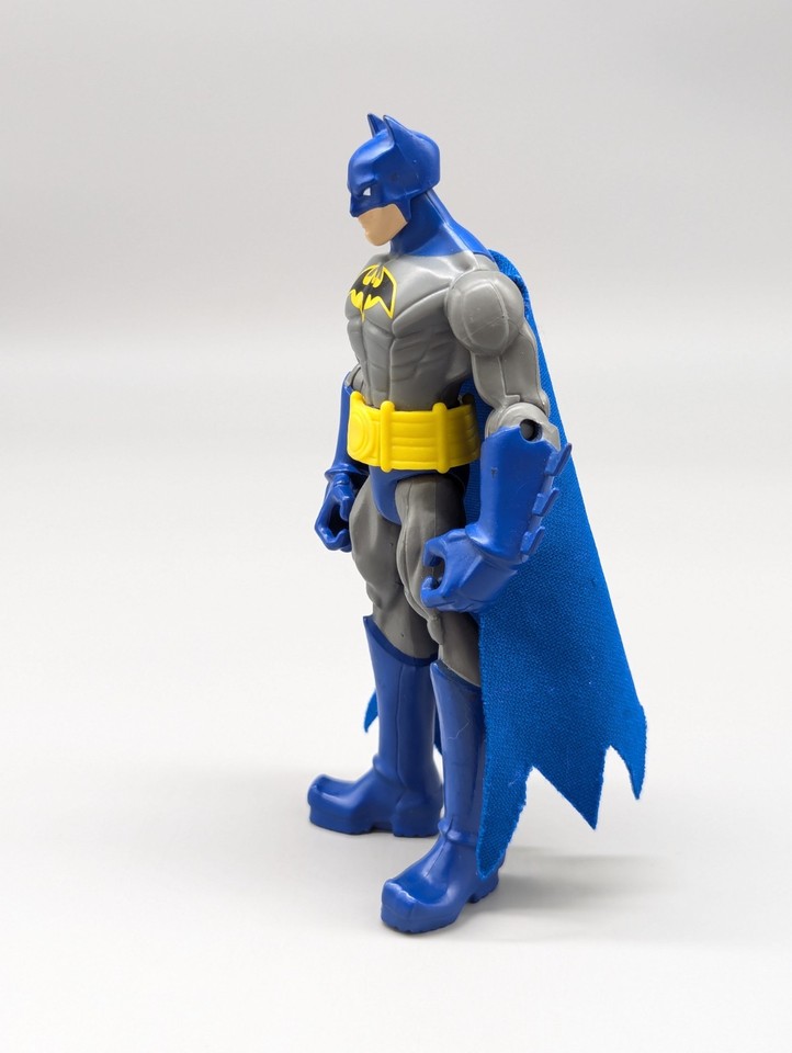 DC Comics 2011 Batman Lava Mission Robin & Batman Strike Shield Action ...