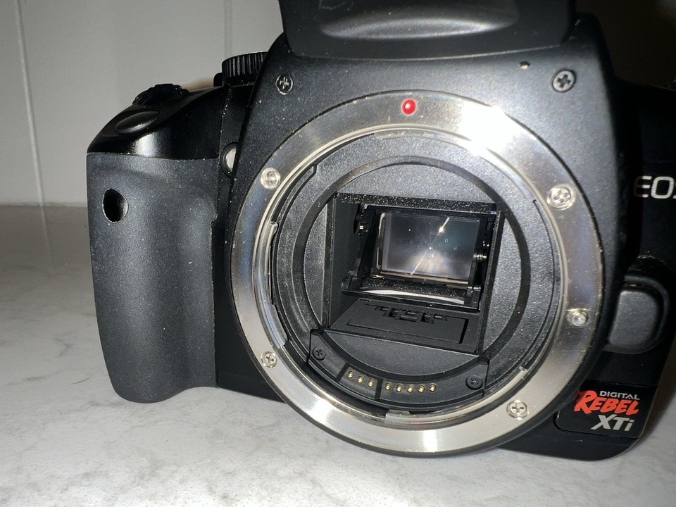 Canon EOS Digital Rebel XTi DSLR Camera + 18-55mm Lens DS126151 | eBay