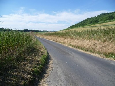 Photo A2 Knatts Valley Road East Hill/TQ5562 A double lay-by on either ...