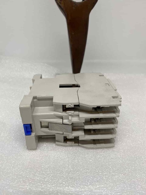 Eaton D15CR31 Series B1 4-pole Contactor 120 Volt Coil for sale online ...