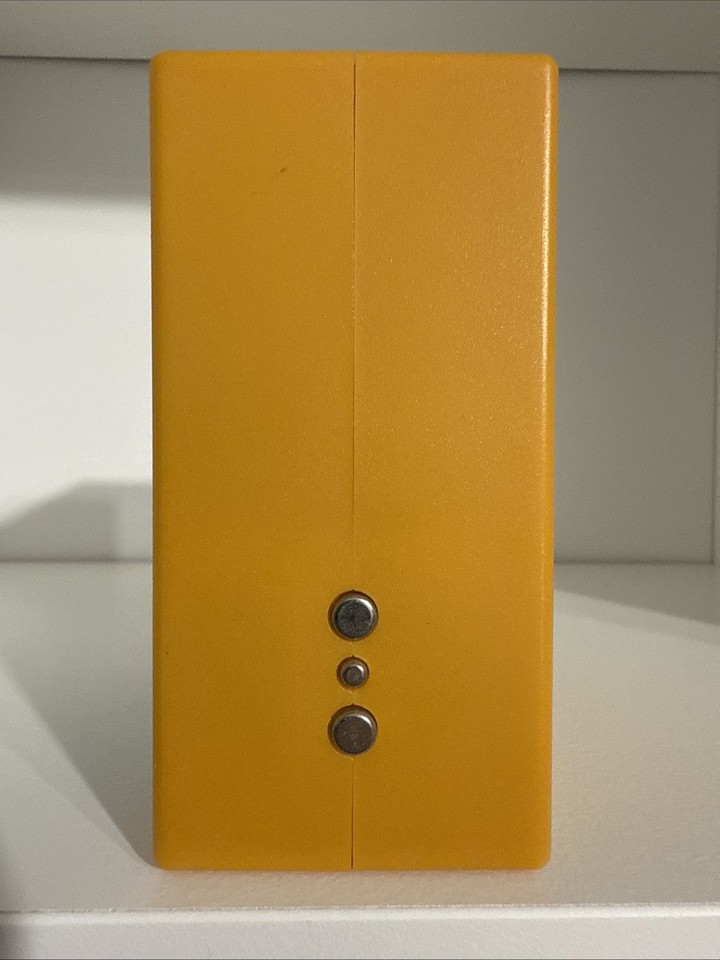 Radica Cube World BLOCK BASH Yellow Electronic Toy Game **SEE ...