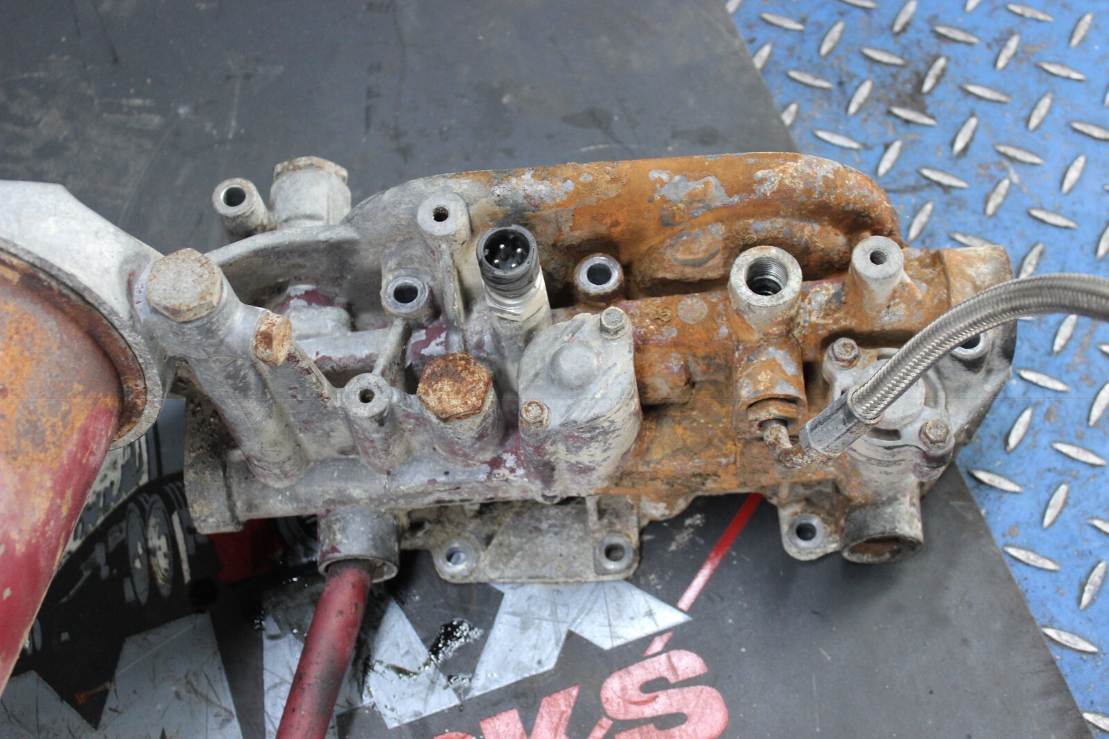 2007 MACK MP7 ENGINE OIL FILTER BASE | eBay