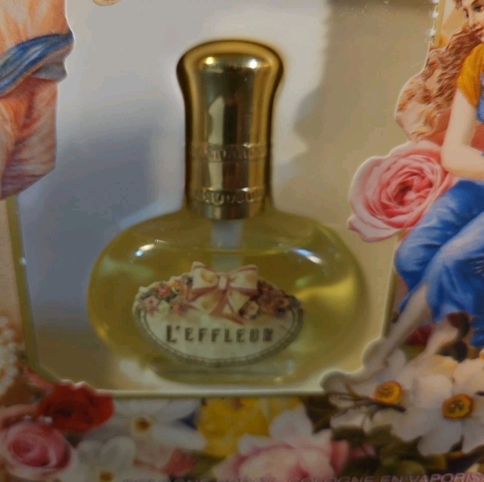 L'EFFLEUR Gift Set By Coty Cologne Spray .75floz. & Body Powder 3.7oz ...