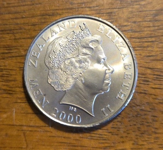 2000 New Zealand Reserve Bank, $5 BU Pied Cormorant Coin | eBay