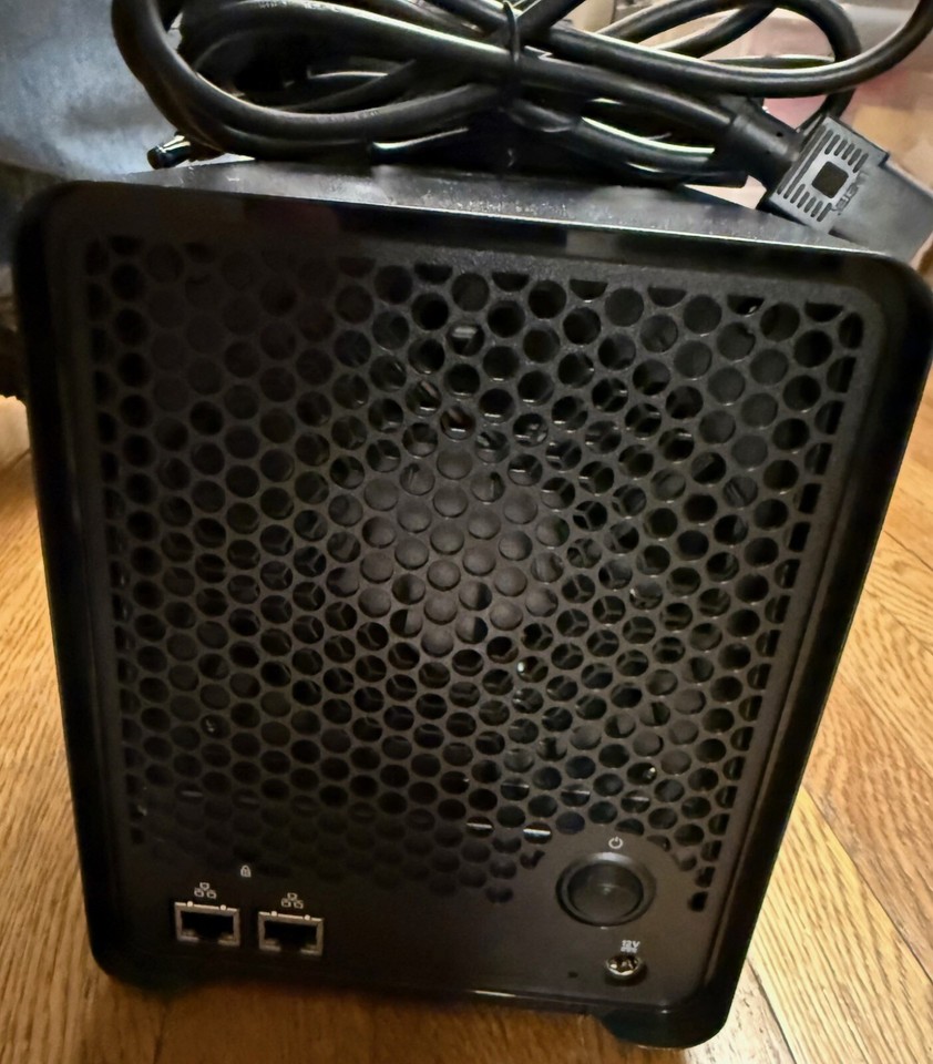 Drobo 5N2 DRDS5-A 5 Bay Storage NAS Fully Working w/ 250gb Cache Drive ...