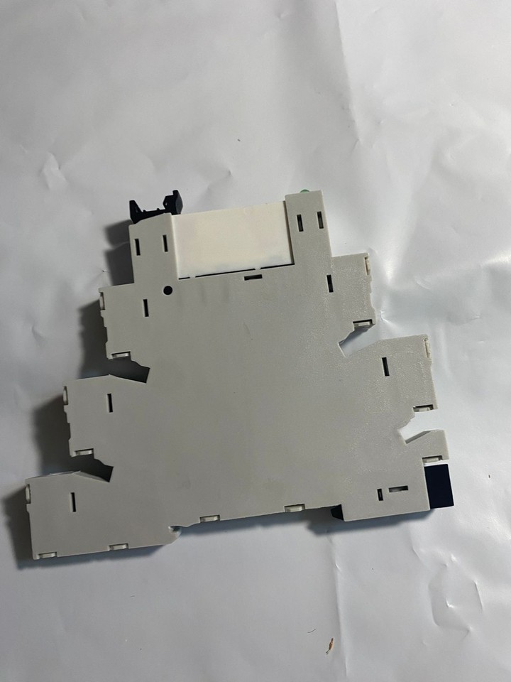 1PCS NEW ALLEN BRADLEY 700-HLT1Z24 TERMINAL BLOCK RELAY WITH 700-TBR24 ...