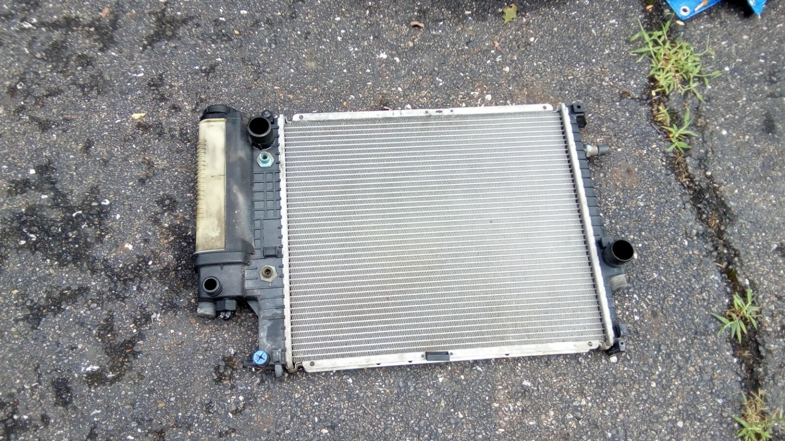 BMW e30 e34 e36 radiator Coolant Expansion Tank water bottle reservoir ...