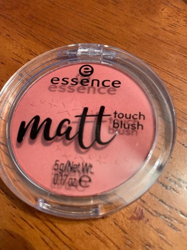 Essence Matt Touch Blush - 20 Berry Me Up! - NEW | eBay