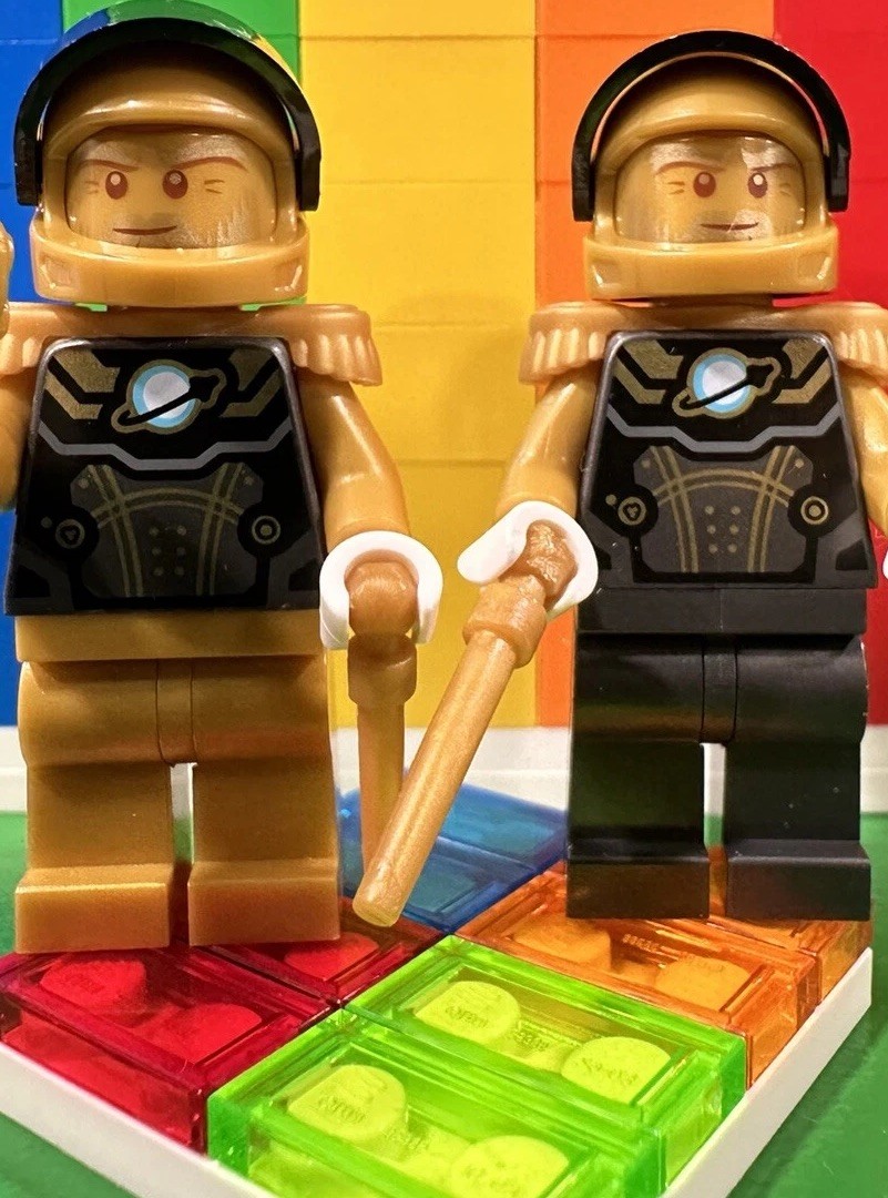 LEGO Classic Spaceman Lot of 2 Pearl Gold & Metallic | eBay
