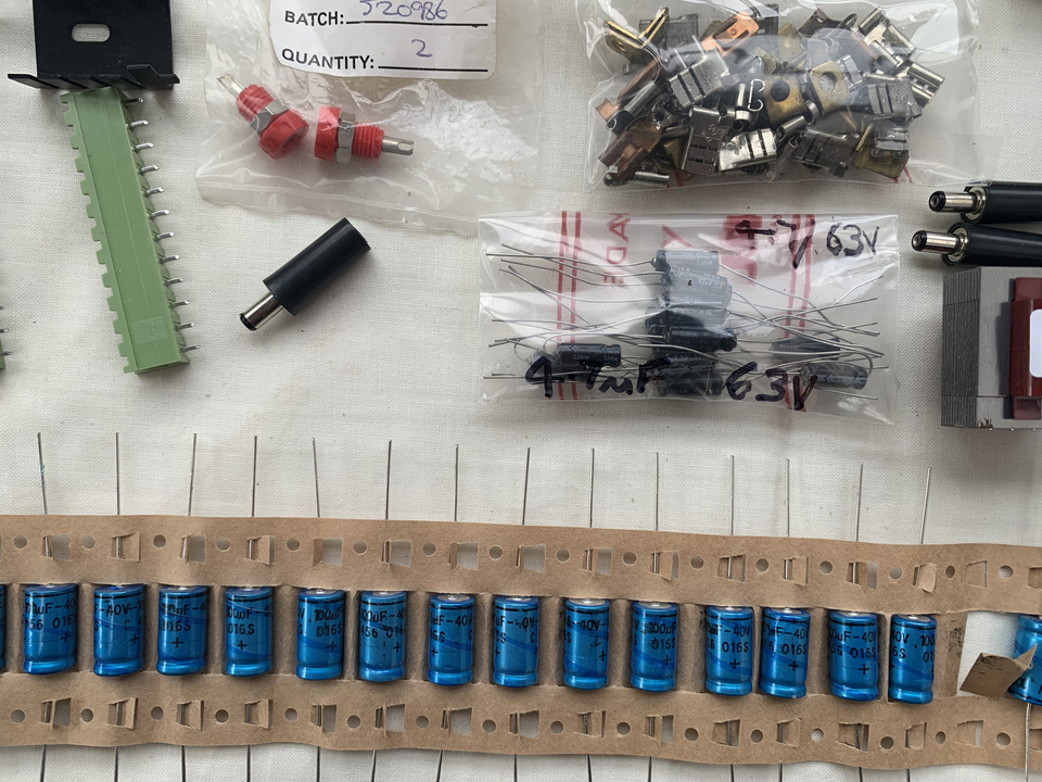ELECTRONIC COMPONENTS PARTS job-lot Vintage Radio Spares Assortment ...