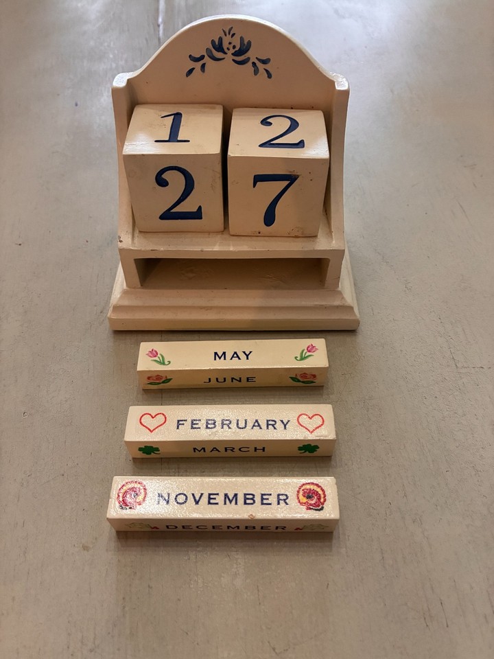 rare pfaltzgraff yorktowne Perpetual Desktop wooden calendar | eBay