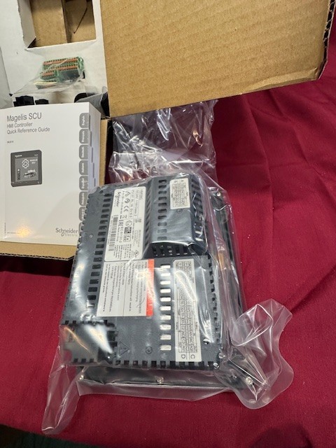 SCHNEIDER ELECTRIC MAGELIS TOUCH PANEL HMISCU8B5 TOUCH SCREEN 5.7" NEW ...