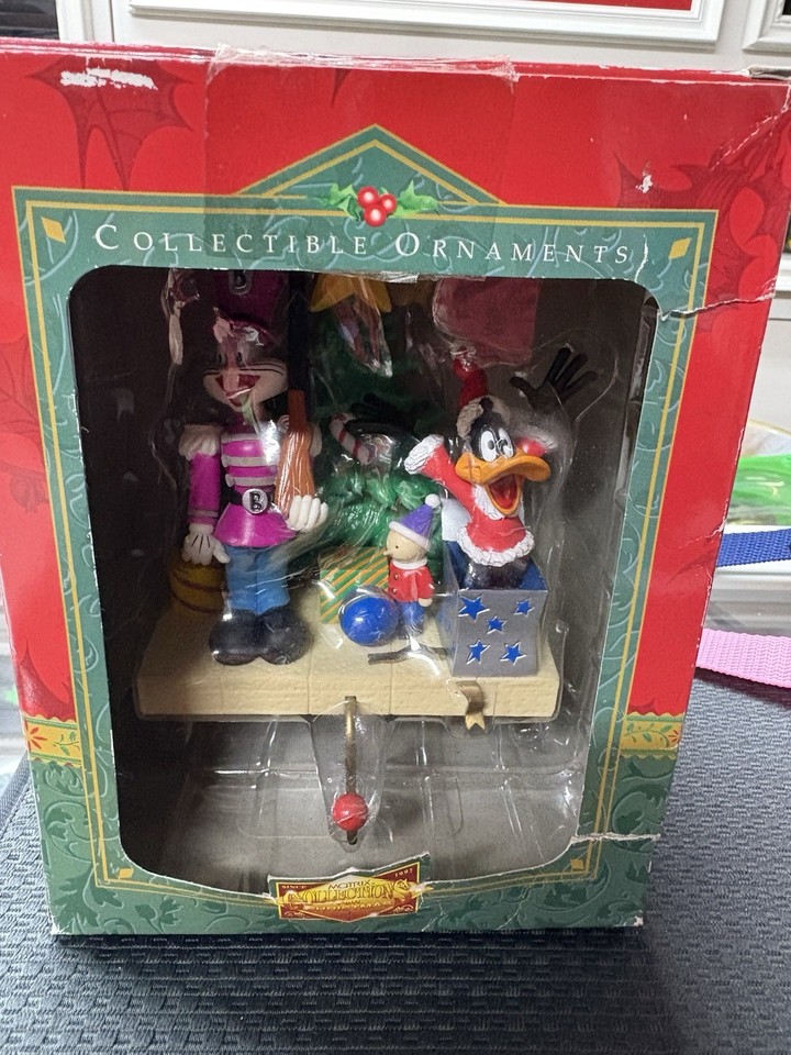 Matrix Bugs Bunny and Daffy Duck Stocking Holder Collectible Looney ...