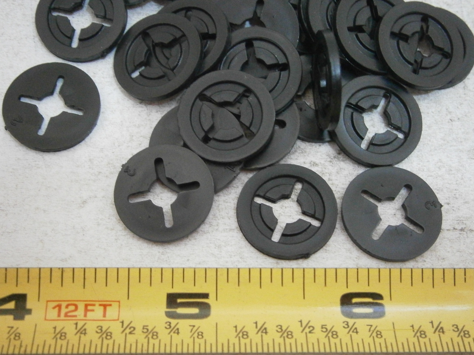 Southco 12-11064-42 Push-On Retainers .61 OD .18" ID Nylon Black Lot of ...