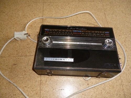 Crown 16 Transistor Solid State Tuning 4 Band Constellation Tuning ...