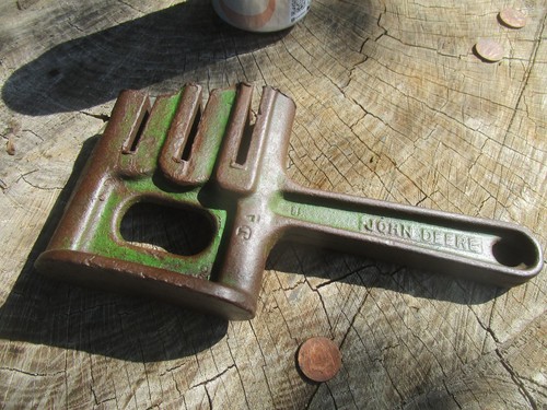 VINTAGE JOHN DEERE CAST IRON CHAIN BREAKER TOOL | eBay