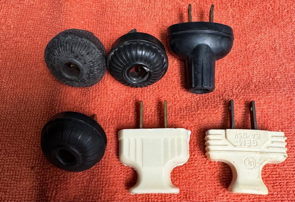 Vintage Lot of 6 Bakelite Plastic 2 Prong Plugs, Hubbell, Gem, Leviton ...