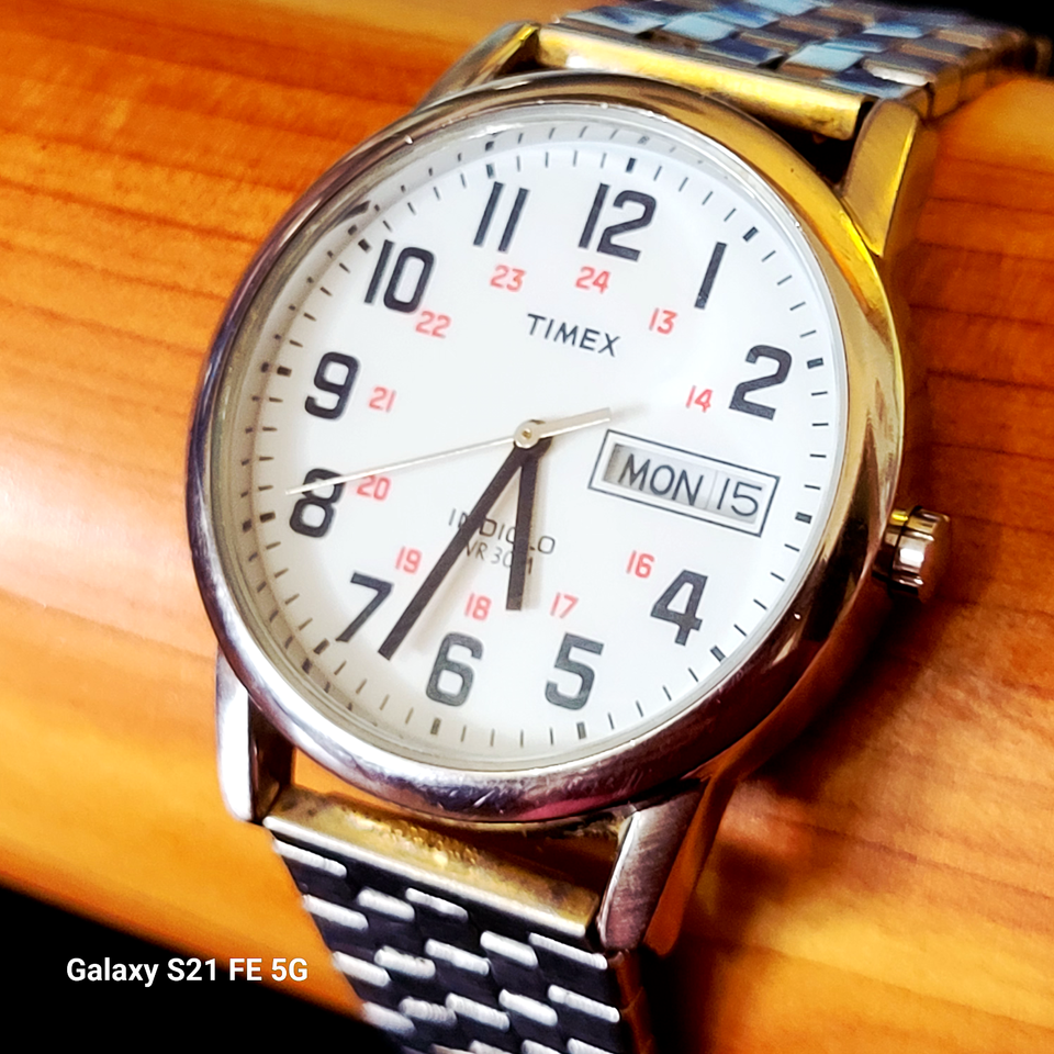 Timex Men's Easy Reader silver expansion watch with indiglo | eBay