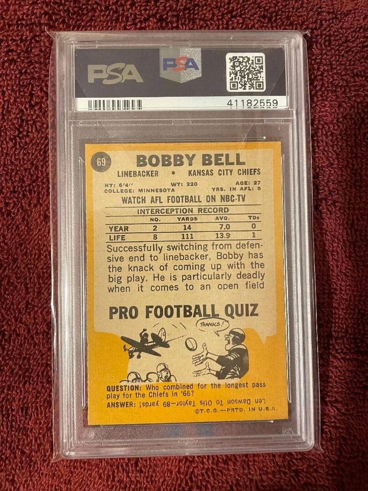 1967 Topps Football Card# 69 Bobby Bell Kansas City Cheifs PSA 7 Near ...