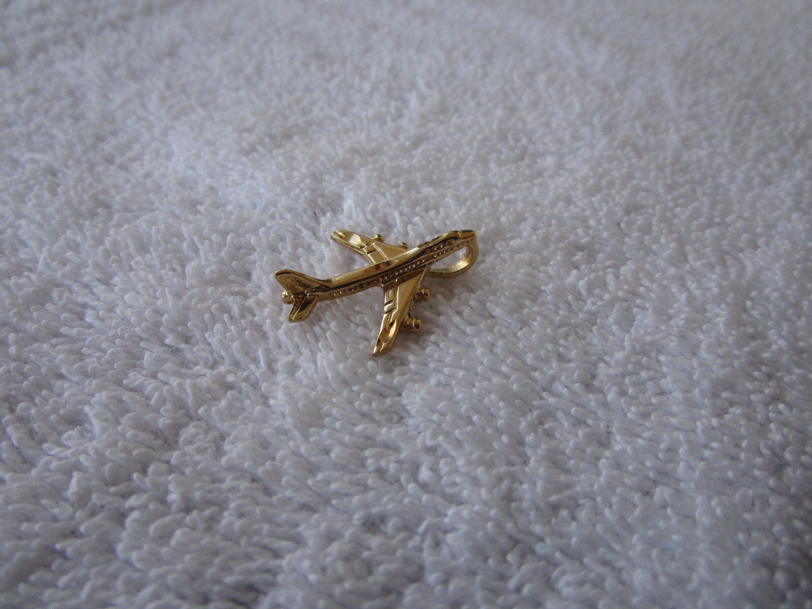 QUALITY+VINTAGE NEW~"YELLOW GOLD PLATED" ~"AIRPLANE DESIGN "~ PENDENT ...