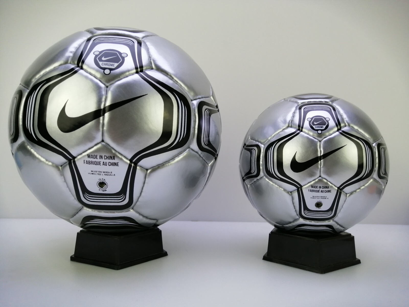 Nike | Scorpion | CHROME With (2) Pcs Size 5 & 1 Soccerball | eBay