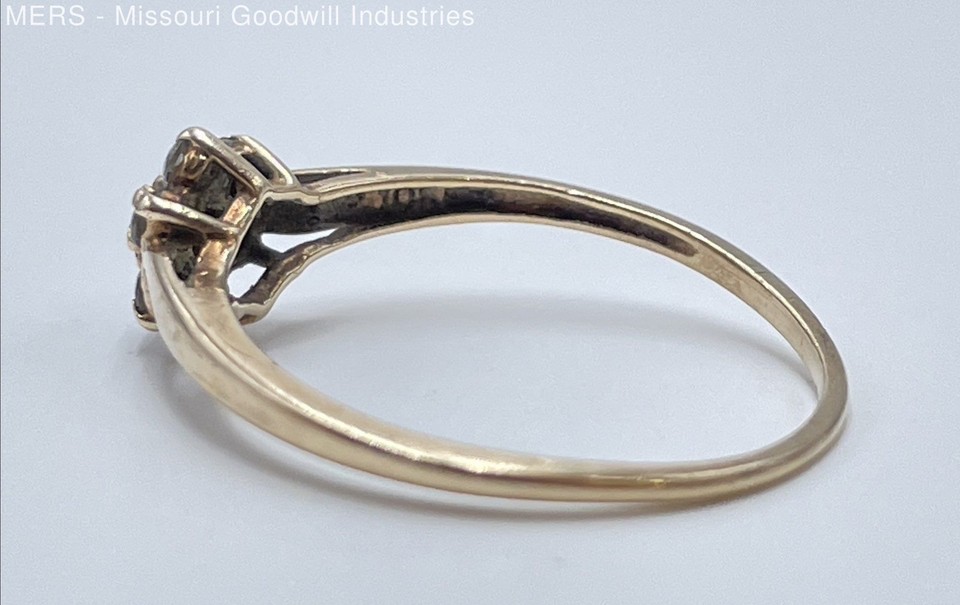 10K Yellow Gold CZ Flower Ring Size 6.75 - 1.14 Grams | eBay