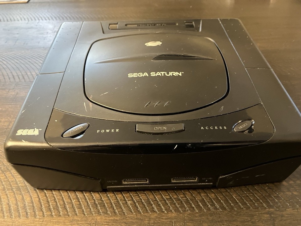 Sega Saturn+Action Replay 4M+4 Games+2 Controllers+Power +A/V Cables ...