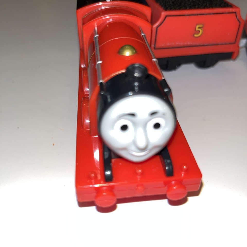 2014 Mattel bml08 Trackmaster James Motorized Toy Train Engine 2x ...