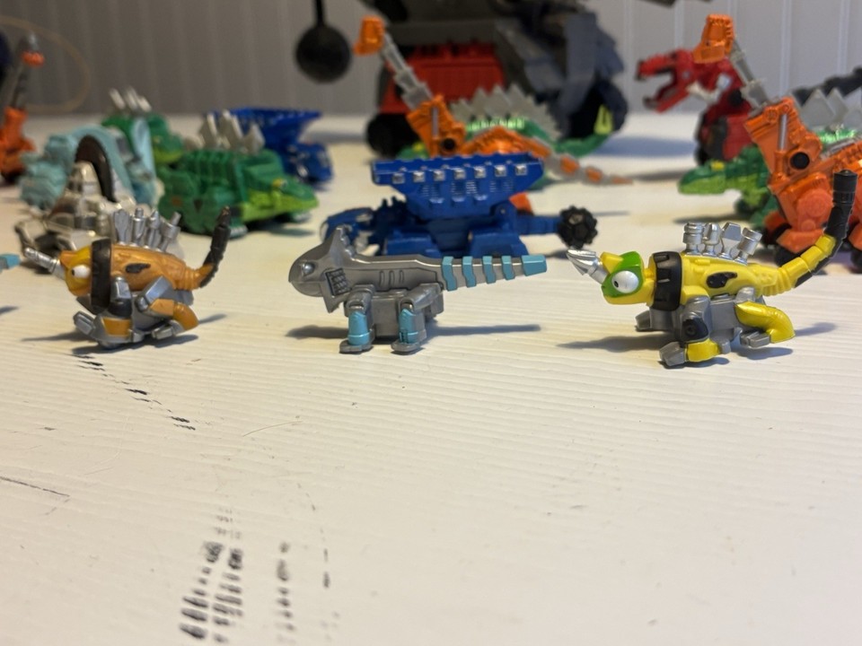 Mattel Dinotrux Lot of 22 Ty Rux Revvit Skya Garby Ace Splitter ...