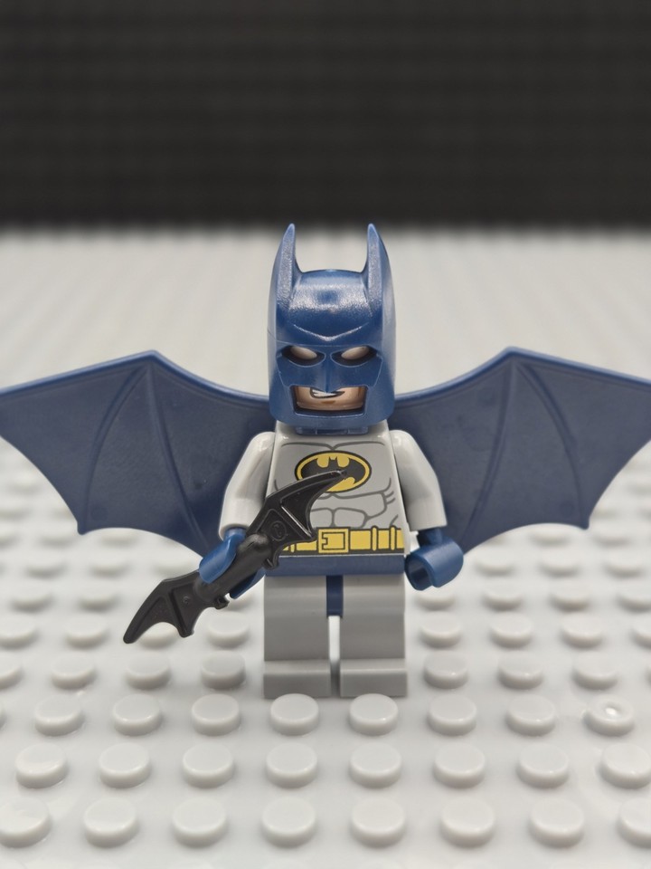 LEGO Super Heroes Batman Minifigure Dark Blue w/ Wings sh019 6858 No ...