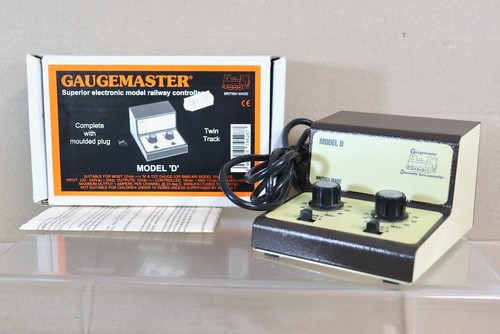 GAUGEMASTER MODEL D DUAL CONTROLLER 0-12 Volt TRANSFORMER 240 Volt ...