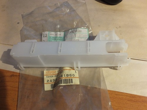 New Genuine Nissan Cube 99-01 Micra K11 92-99 Relay box cover 24382 ...