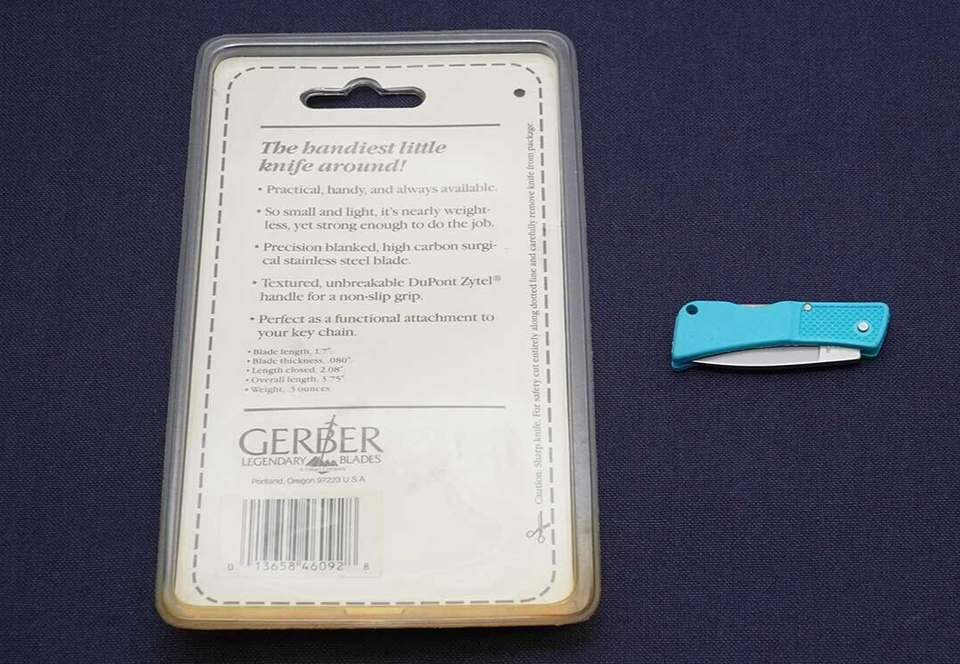 GERBER 6092 Micro Light 200 Blue blister pack 440C 39mm Unopend Limited ...