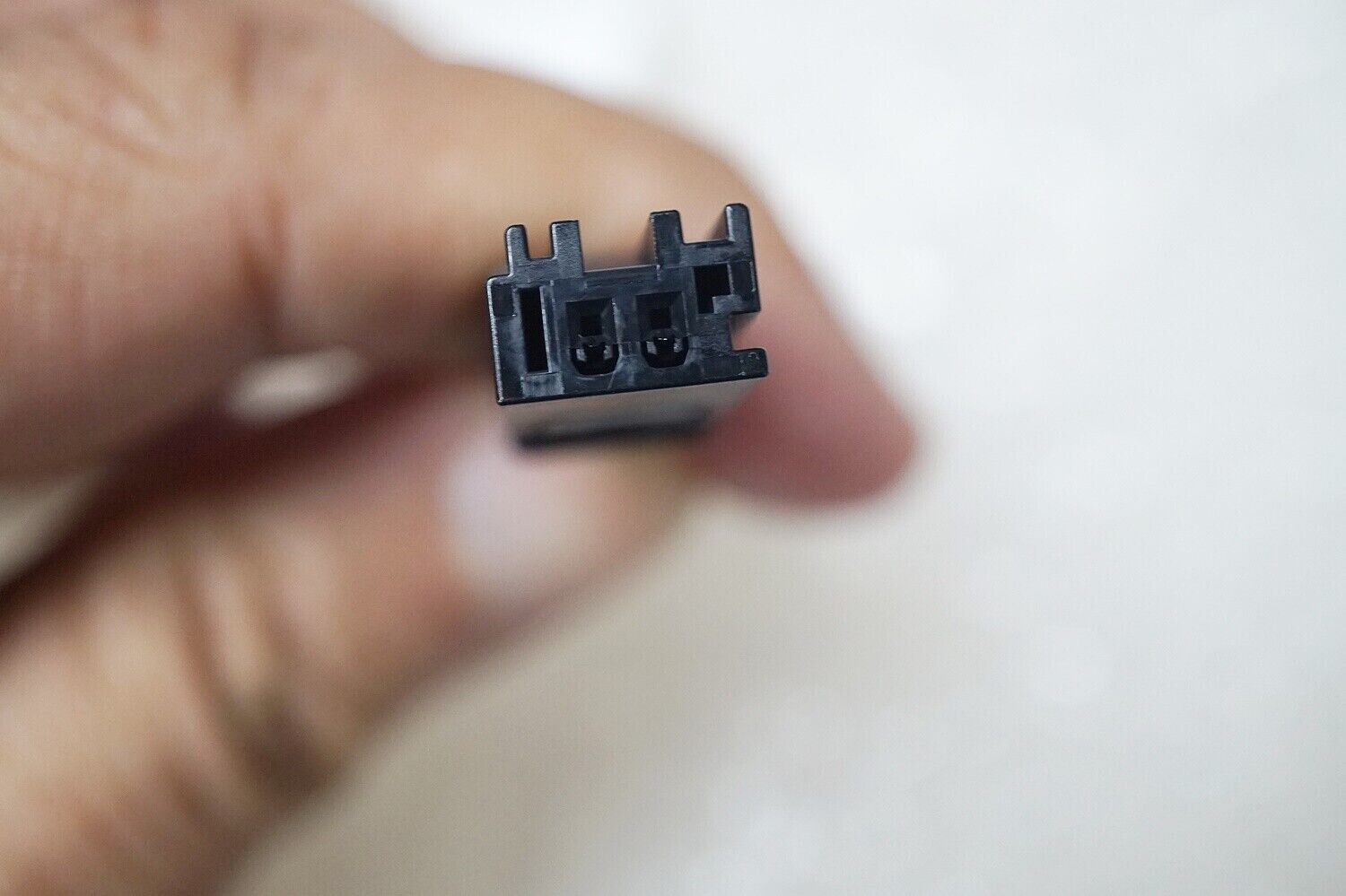 9098012D25 Housing Connector Female With Wire For Toyota Hilux Revo ...